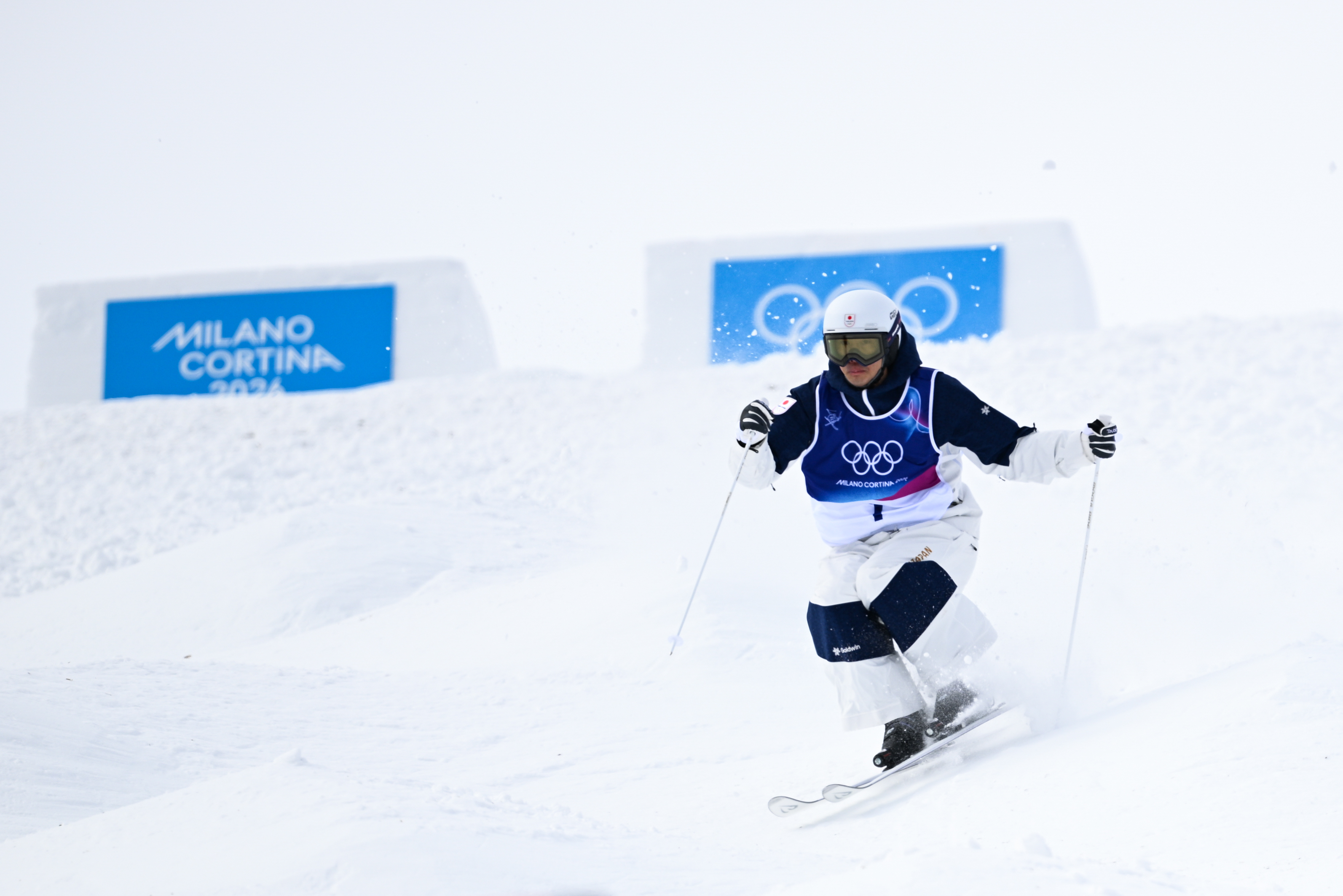 FIS | Ikuma Horishima and Jakara Anthony lead the way in moguls ...