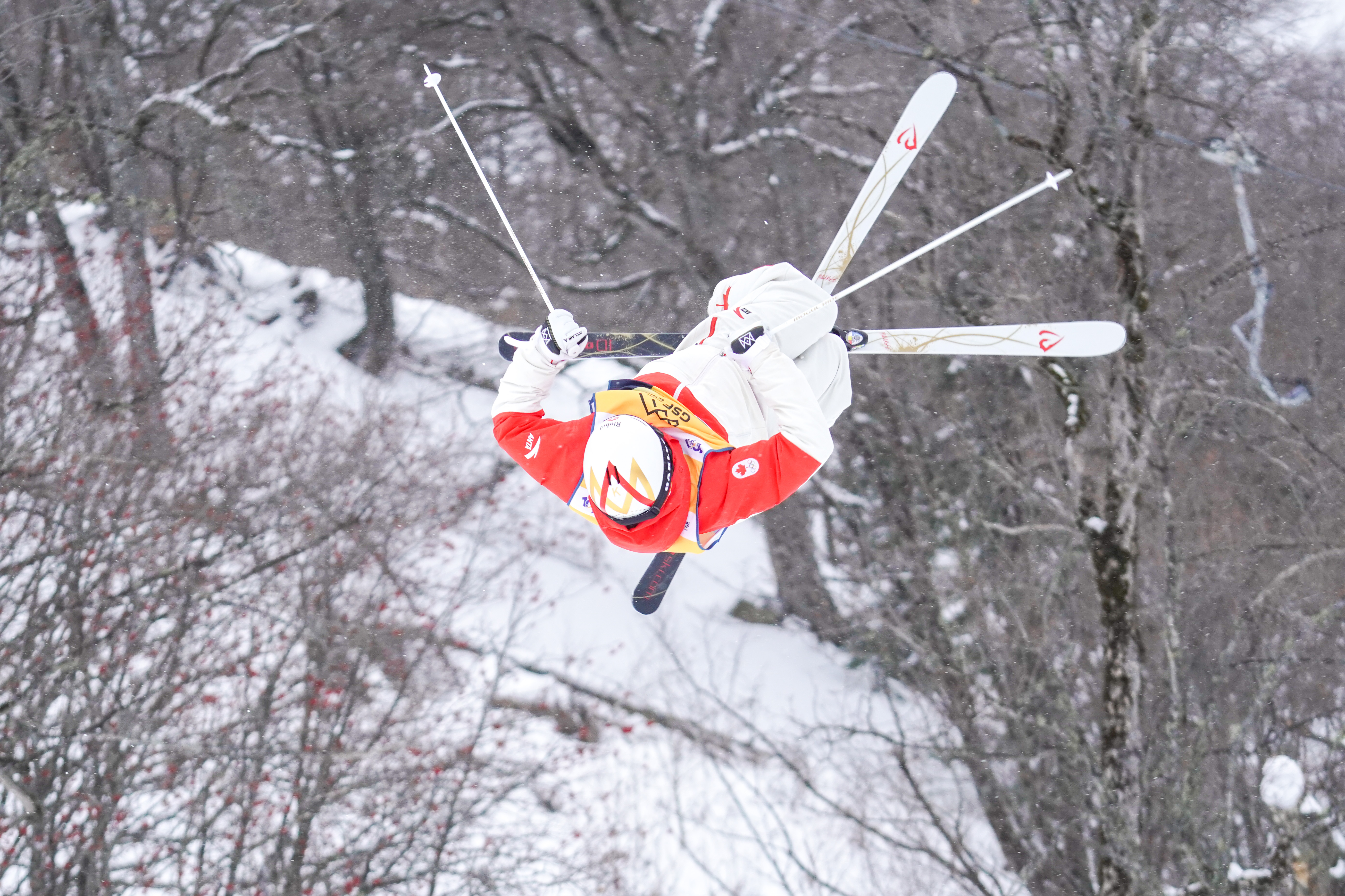 FIS | Kingsbury leads the charge in men’s Moguls qualifiers in Bakuriani