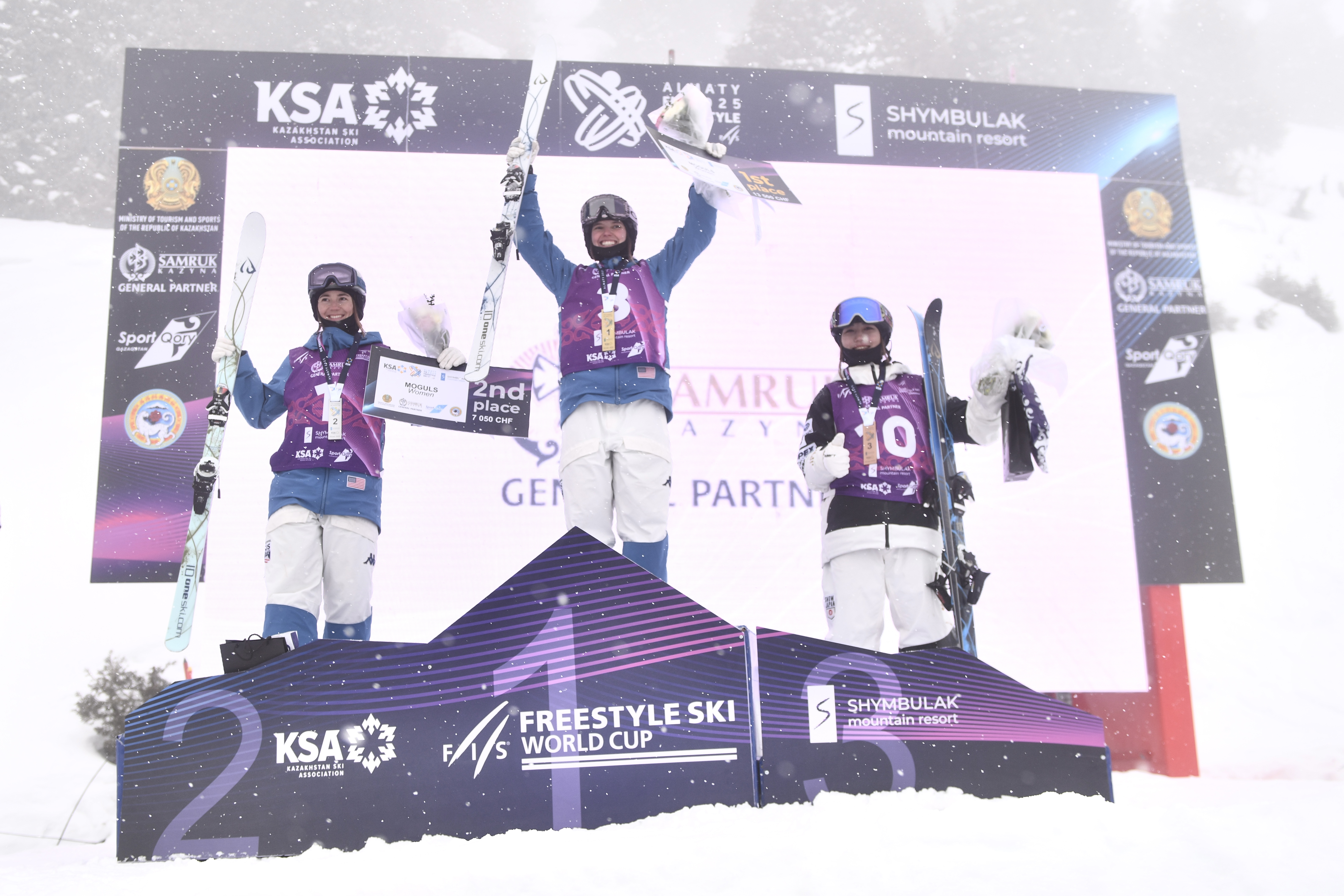 FIS | Johnson takes first World Cup win in seven years after weather ...