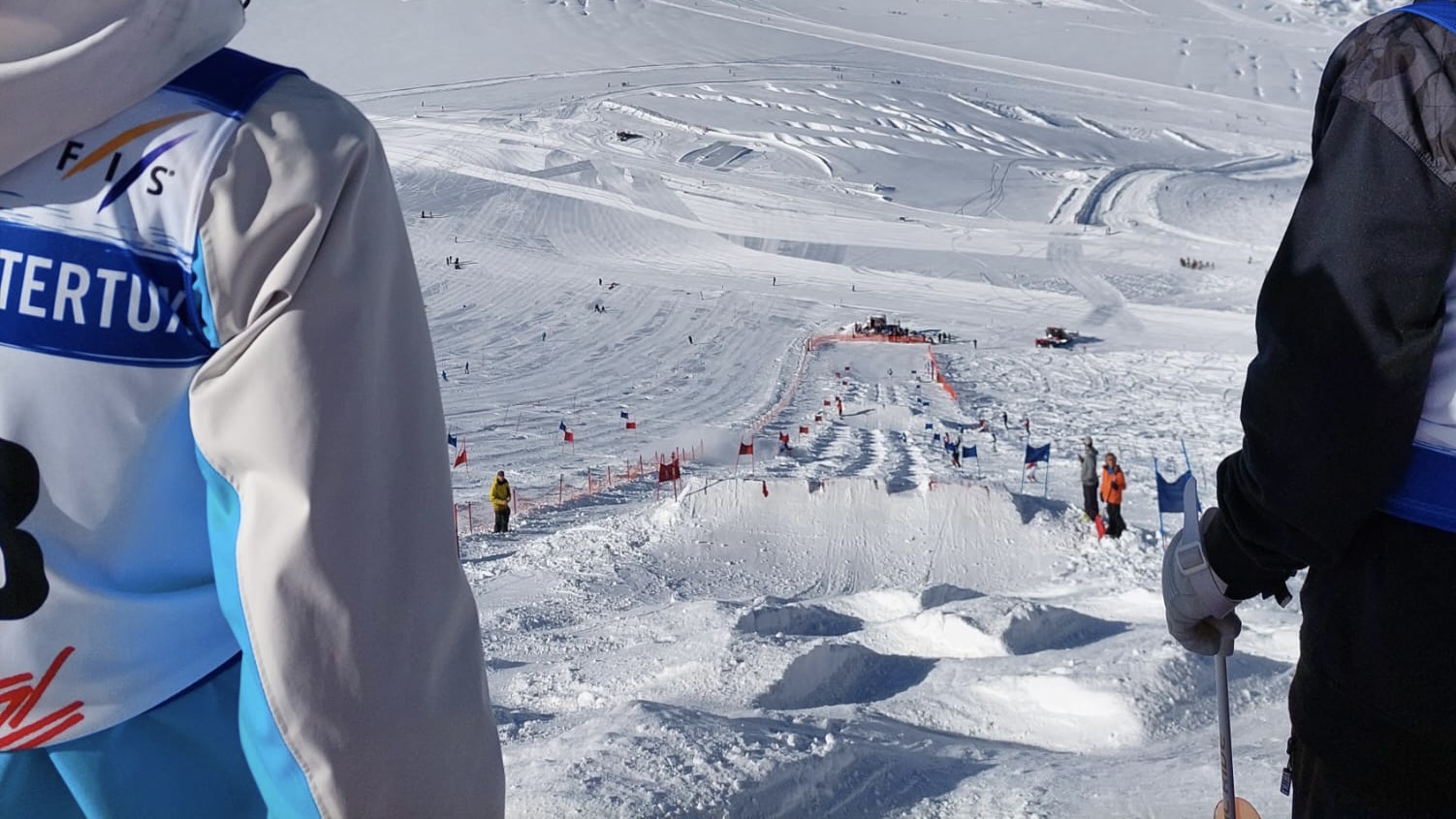 FIS | Mogul skiing starts its season at Hintertux: A quick look at the ...